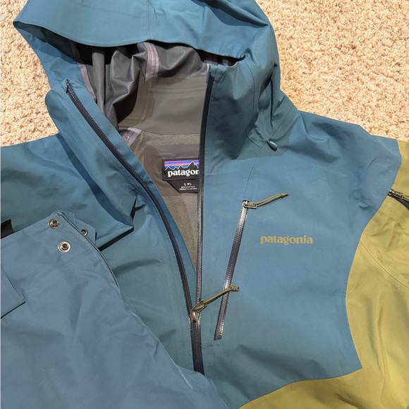 Patagonia | Jackets & Coats | Patagonia Teal And Olive Hooded Jacket ...
